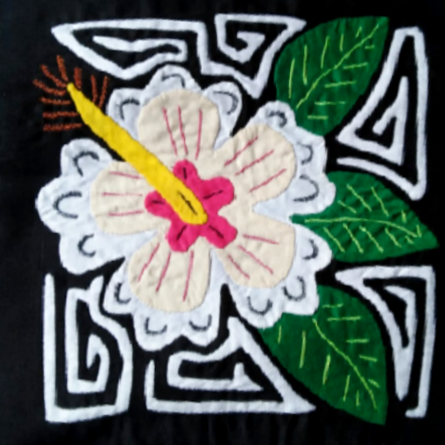 Mola de flor blanca - Artesanos de Panamá